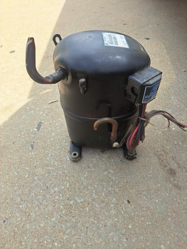 COPELAND SCROLL COMPRESSOR model CR35K6-PFV-270 / 208-220v single ph R ...