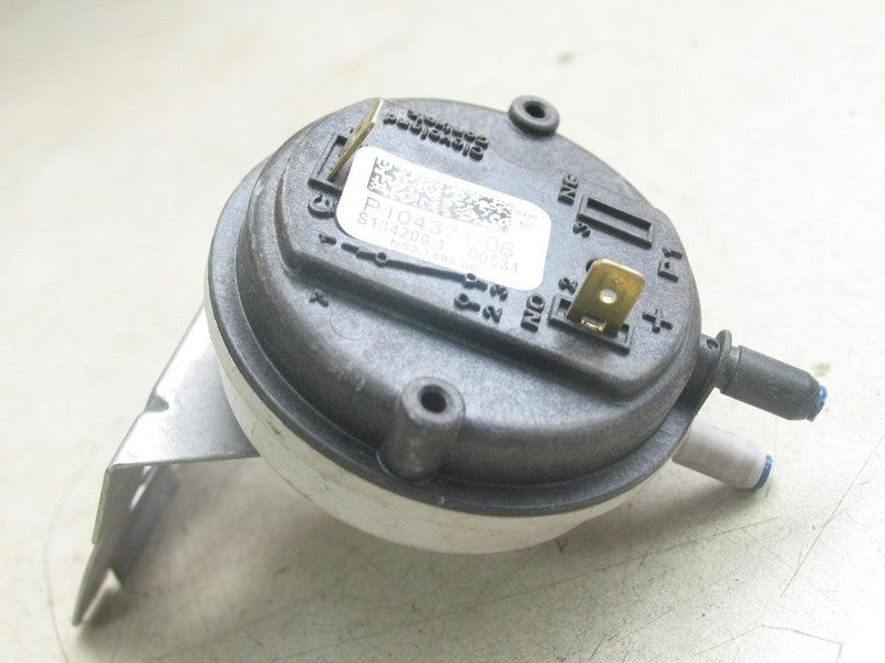 Cleveland Control P104371-06 Pressure Switch NS2-1399-06– Willard's ...
